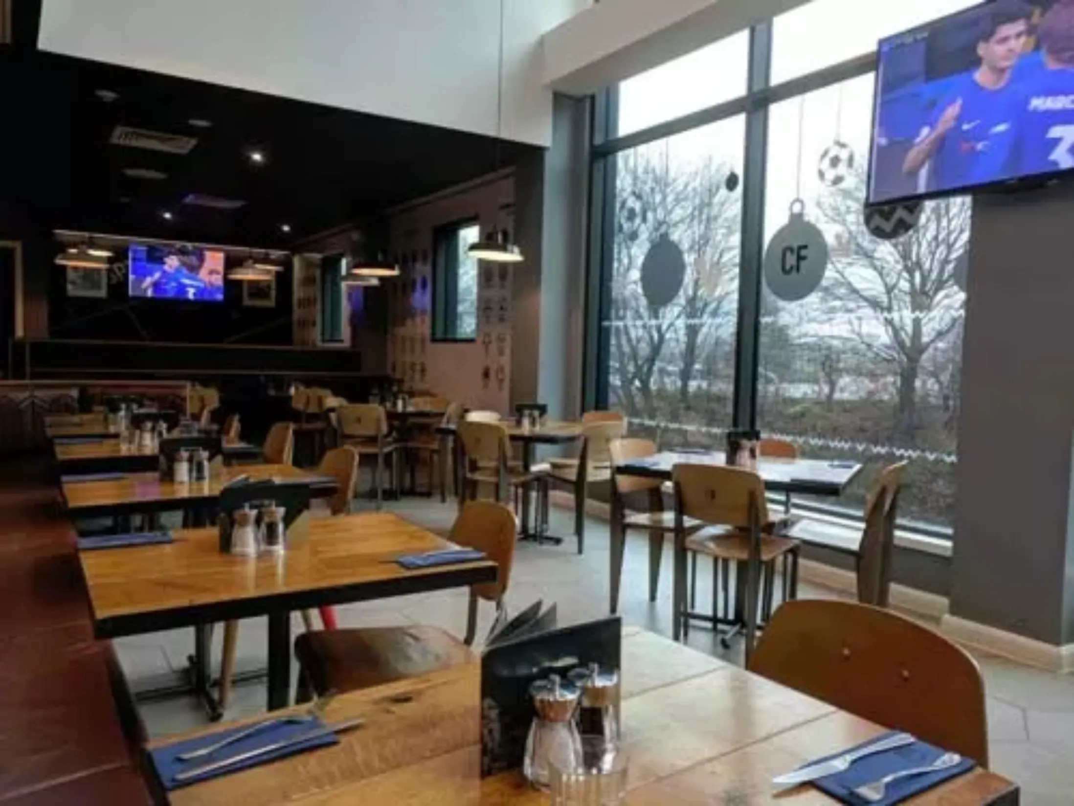 Best Sports Bars in England | English Sports Bars